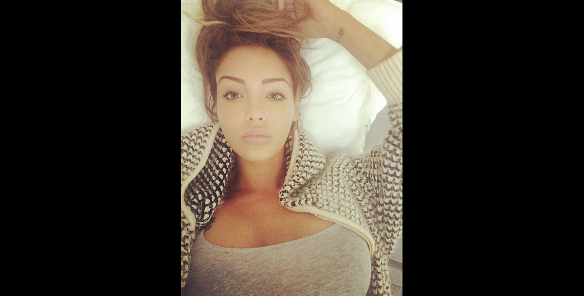 Photo : Nabilla belle meme au réveil ! - Purepeople