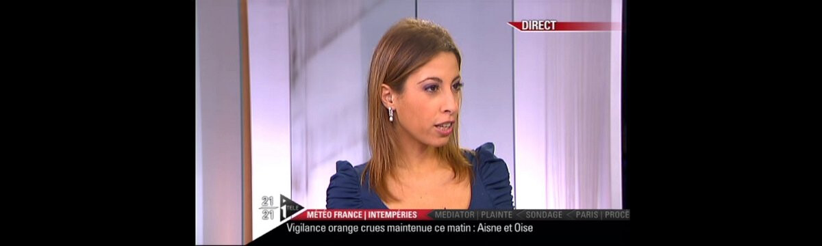 Photo : Léa Salamé sur i-Télé - Ode (Purepeople)