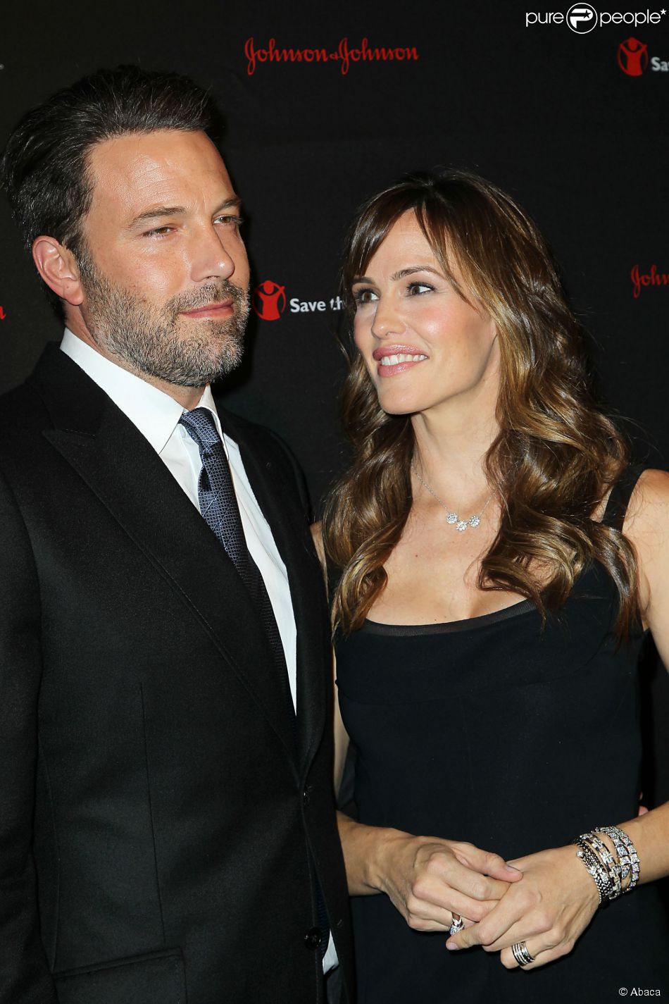 Jennifer Garner, amoureuse, dévore des yeux son mari Ben Affleck ...