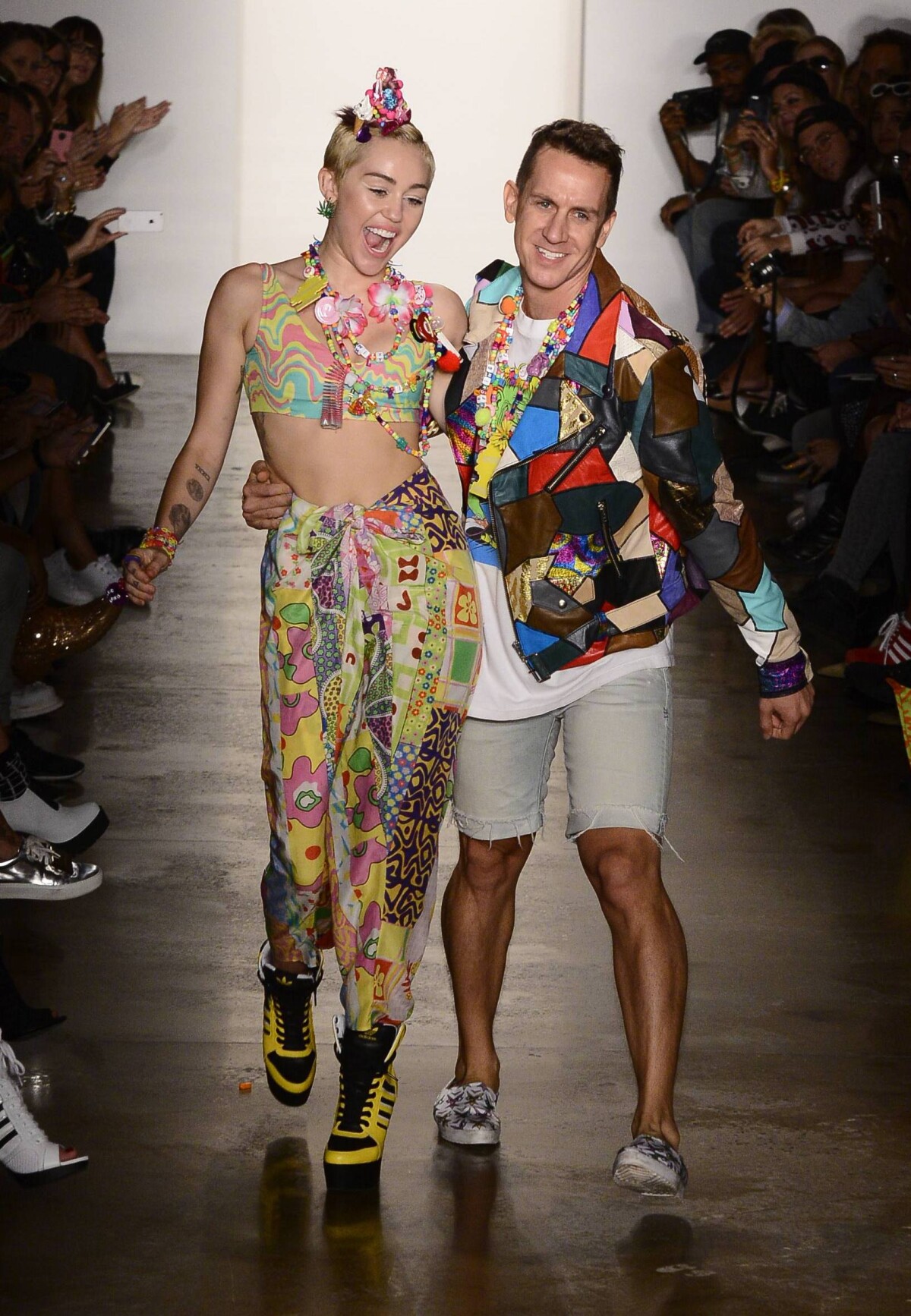 Photo : Miley Cyrus et Jeremy Scott au Défile Jeremy Scott collection ...
