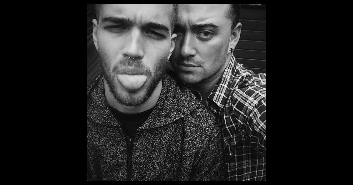 Sam Smith amoureux : Il s'affiche enfin avec son chéri ! - Ode (Purepeople)