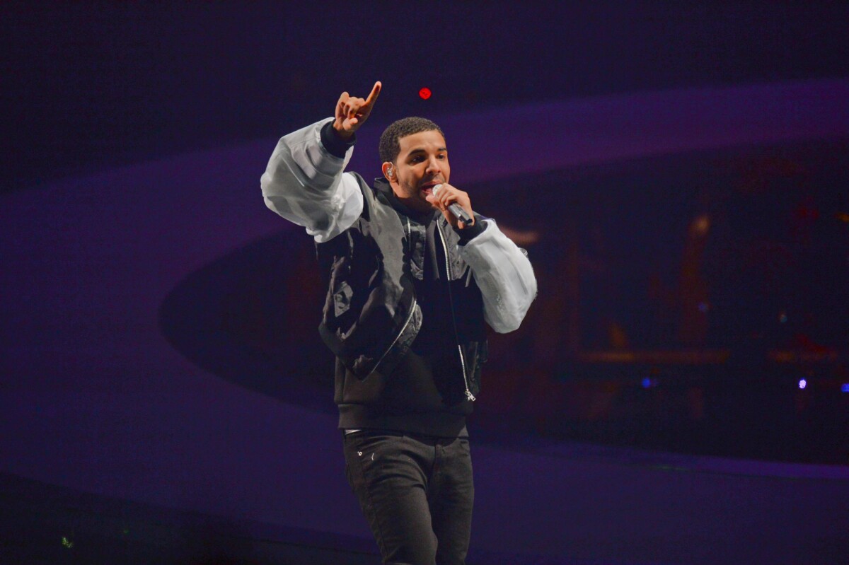 Photo : Drake en concert à l'O2 Arena à Londres, le 25 mars 2014 ...