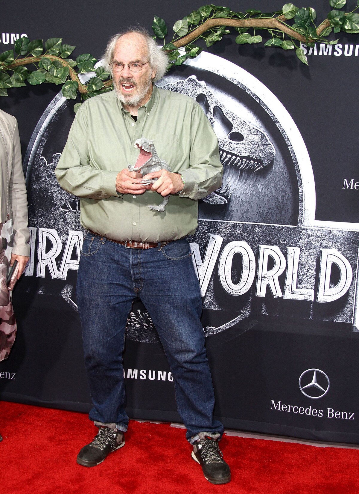 Vidéo : Jack Horner à la première de Jurassic World au Dolby Theatre à ...