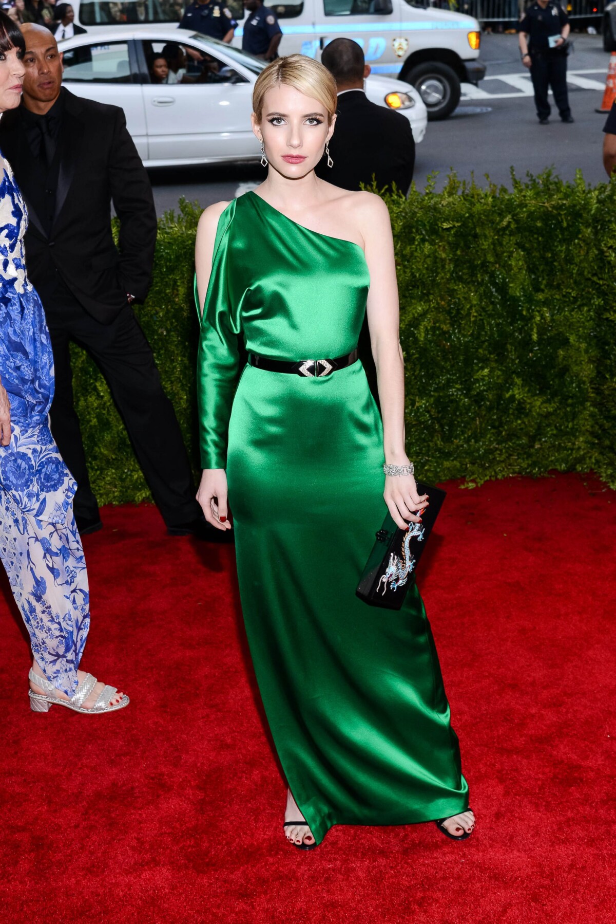 Photo : Emma Roberts - Soirée Costume Institute Gala 2015 (Met Ball) au ...