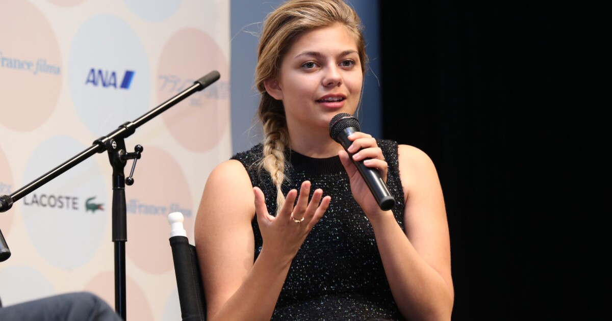 Louane Emera : La star de La Famille Bélier aux anges à l'autre bout du ...