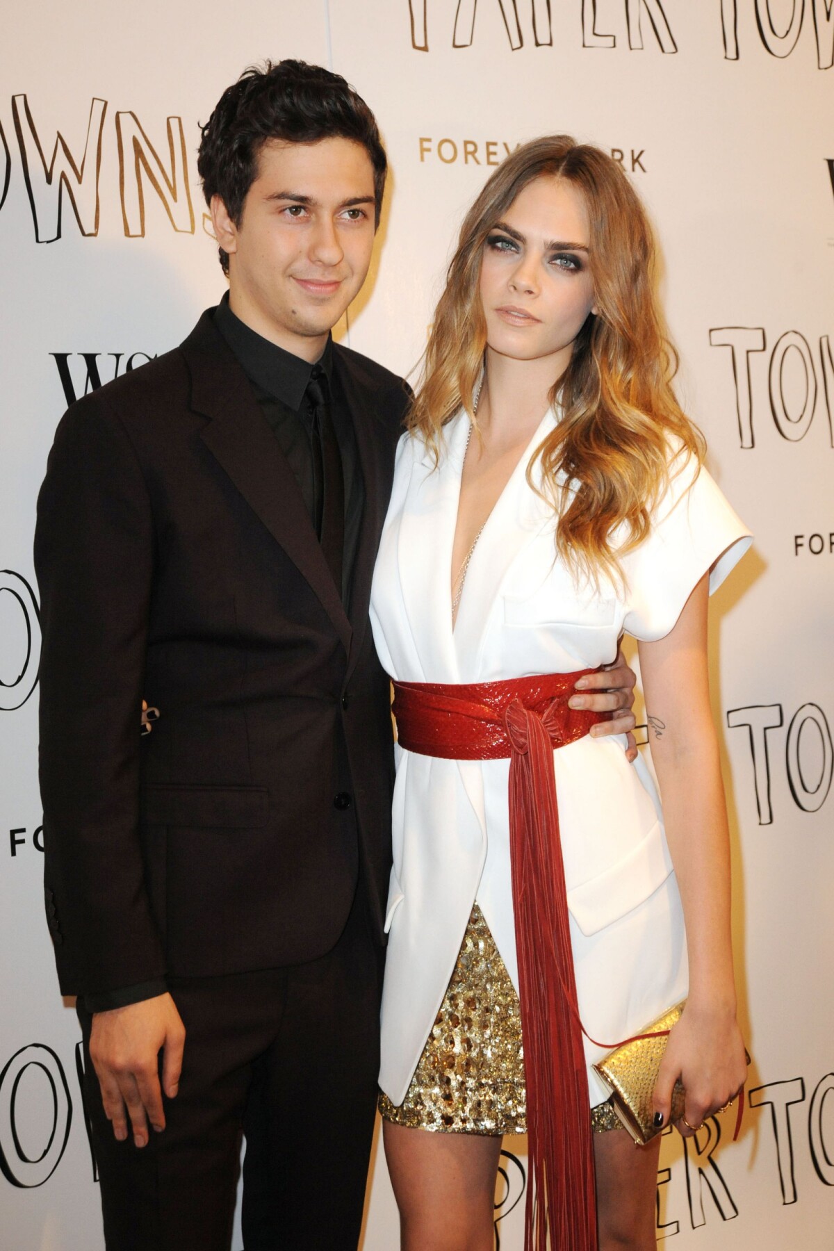 Vidéo : Cara Delevingne, Natt Wolff, Kendall et Kylie Jenner assistent ...