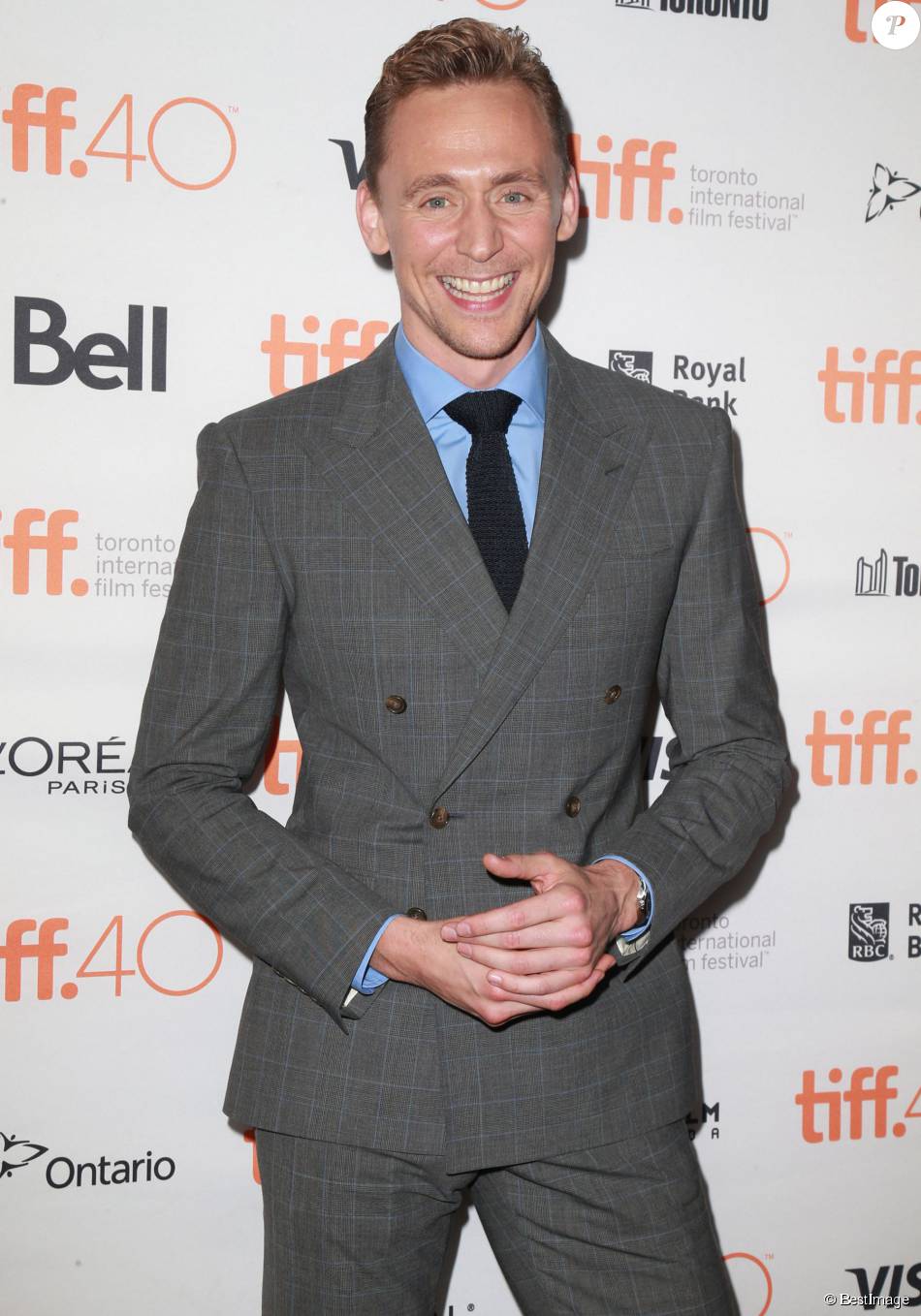 Tom Hiddleston - Première de High Rise au festival du film de Toronto ...
