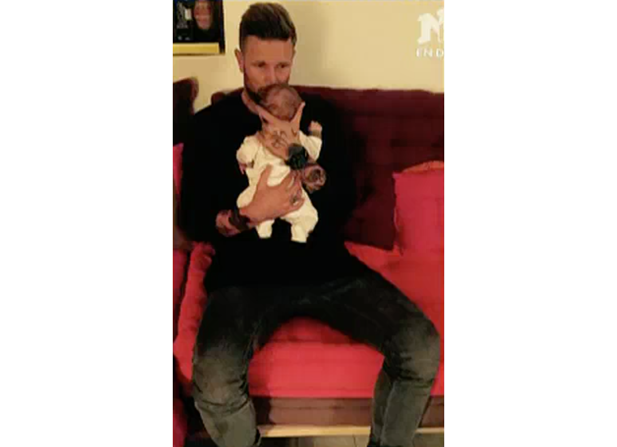 Photo Benjamin Machet Dévoile La Première Photo De Son Bébé Tao Sur