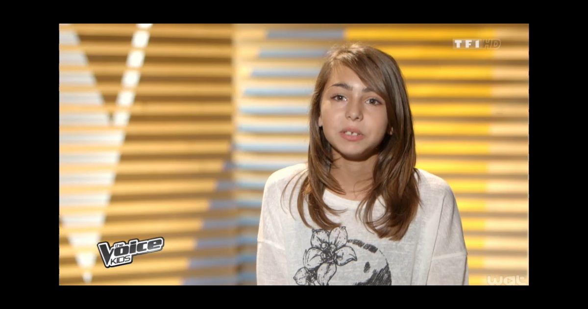 Carla sur le plateau de The Voice Kids, le samedi 20 septembre 2014 sur ...