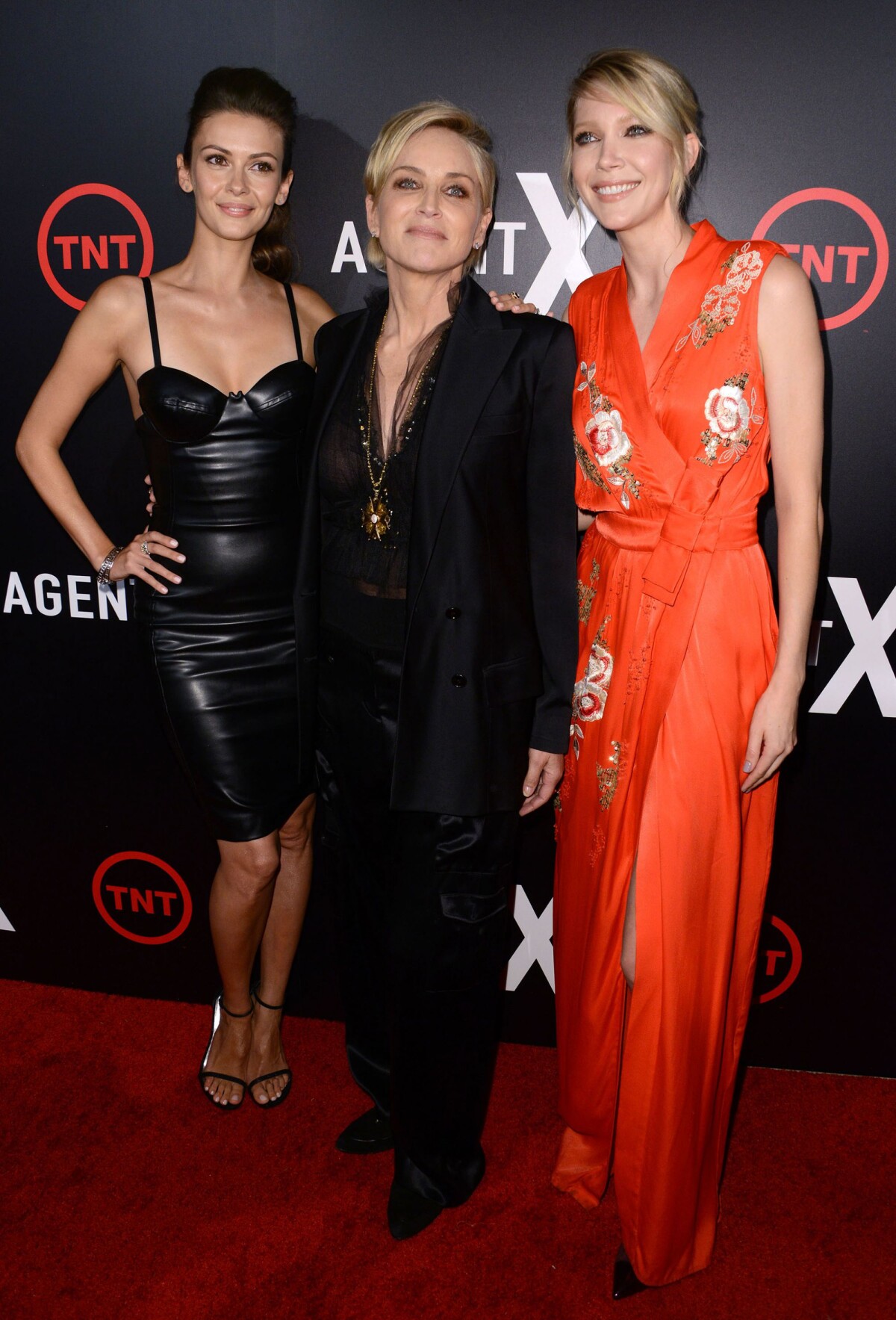 Photo : Olga Fonda, Sharon Stone, Carolyn Stotesbery à la première de ...