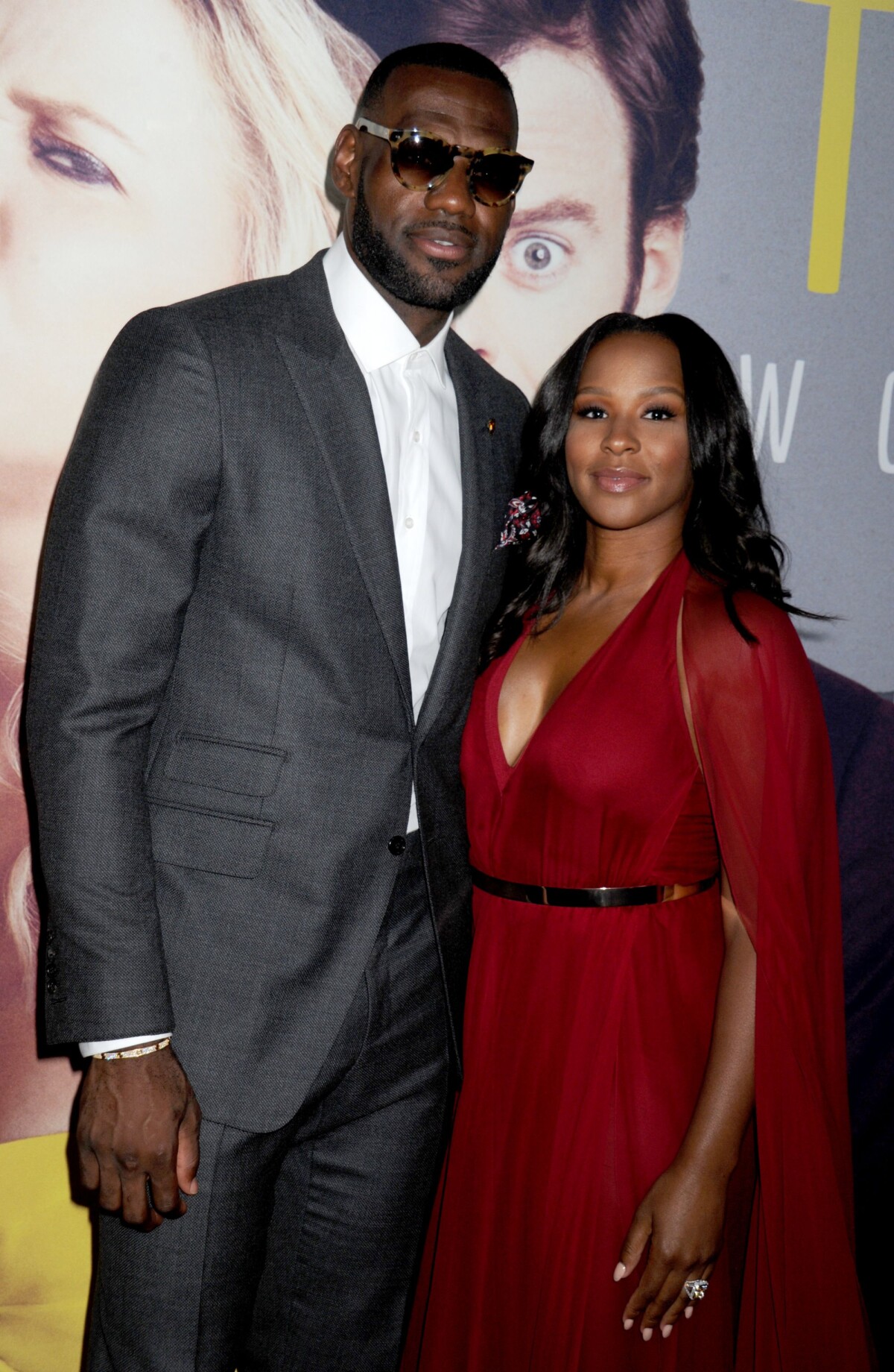 Photo : LeBron James et Savannah Brinson lors de la première de ...