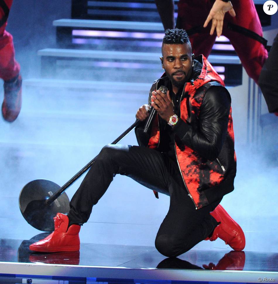 Jason Derulo pendant la cérémonie des People's Choice Awards 2016 ...