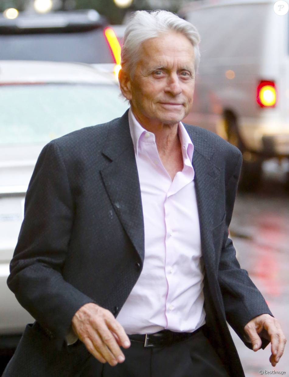 L'acteur Michael Douglas à New York le 10 novembre 2015. - Purepeople