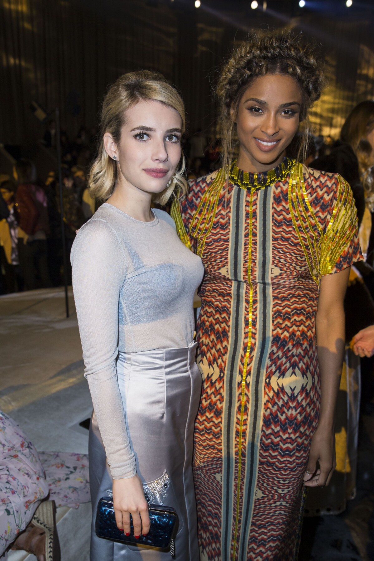 Photo : Emma Roberts et Ciara assistent au défilé H&M Studio ...
