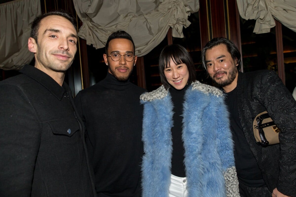 Photo : Lewis Hamilton et Melvin Chua à La Réserve à Paris, le 07/03 ...