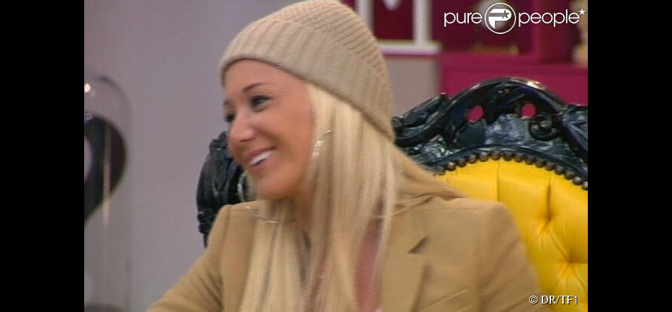 Julie dans Secret Story 8 - Purepeople