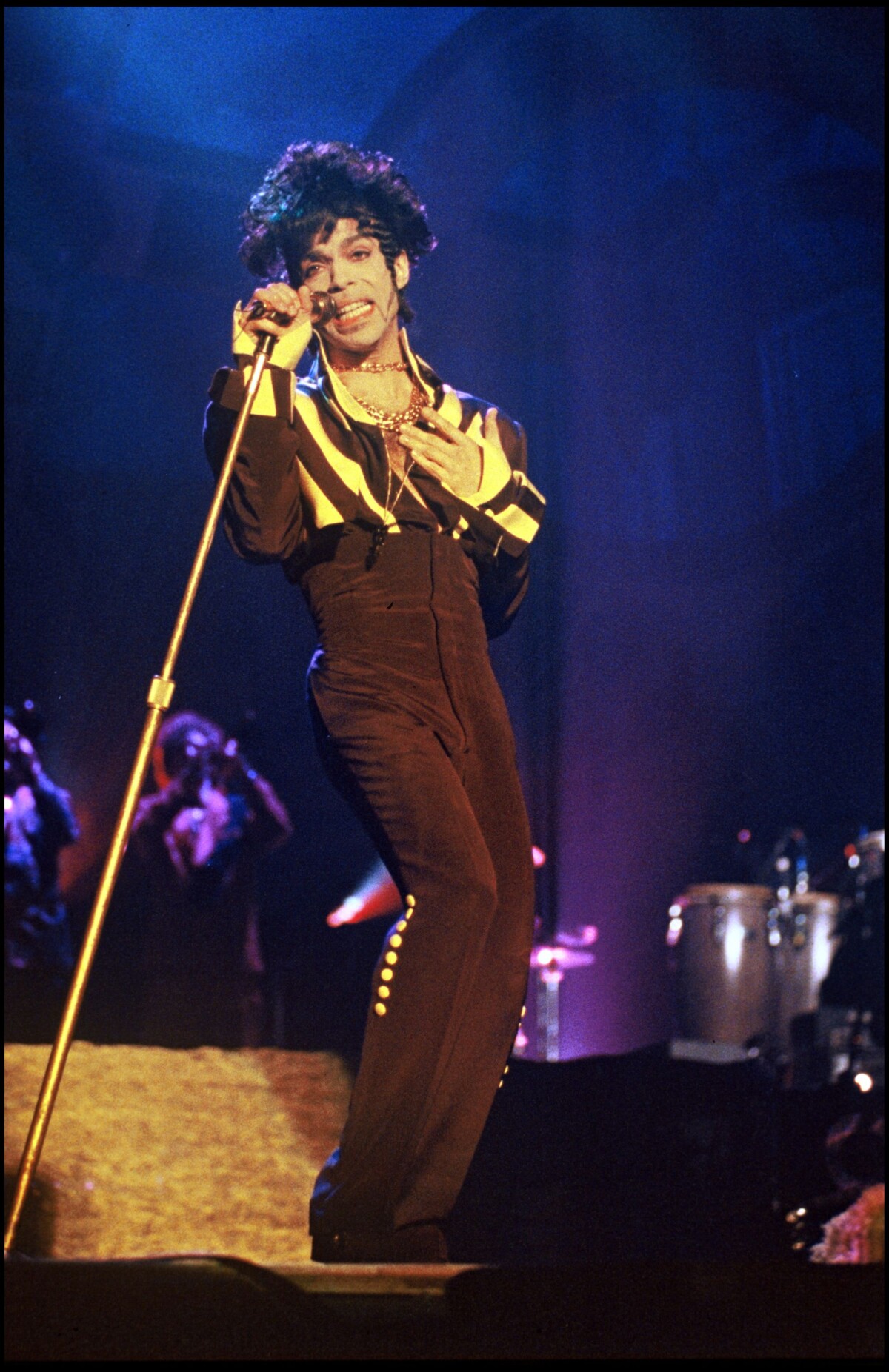 Photo : LE CHANTEUR "PRINCE" EN CONCERT SUR SCENE A WEMBLEY EN 1992 23 ...