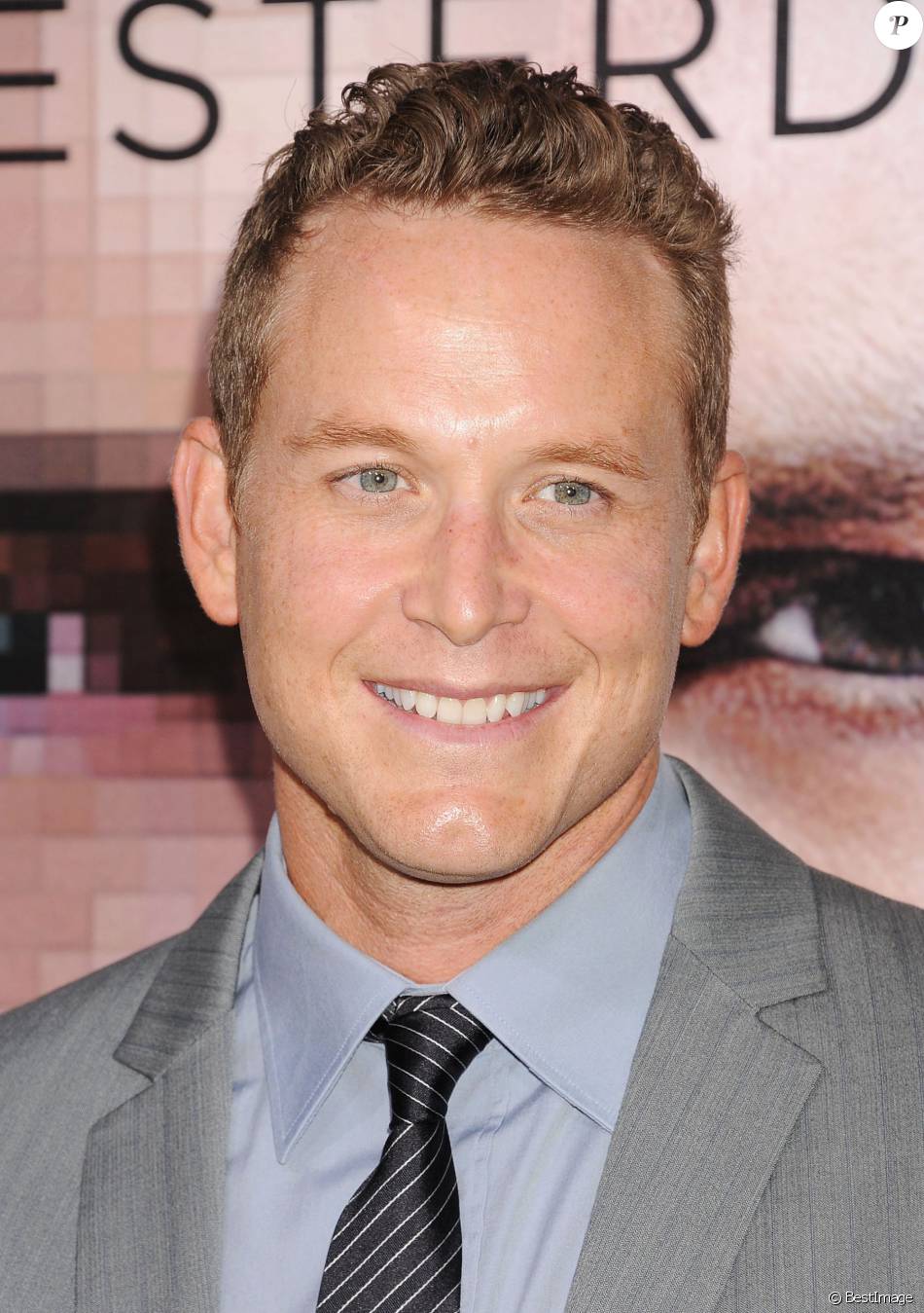 Cole Hauser lors de la première du film Transcendance à Los Angeles, le ...