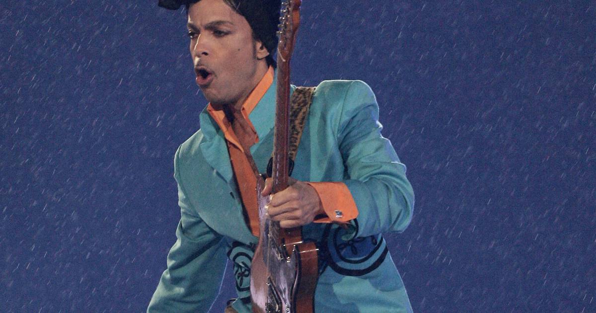 Prince en concert au Super Bowl le 4 février 2007 - Purepeople