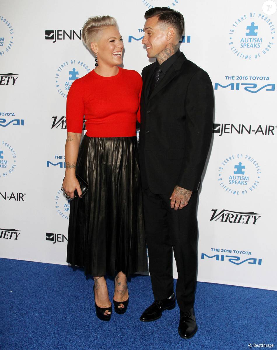 Pink et son mari Carey Hart au Gala Autism Speaks To LA Celebrity Chef ...