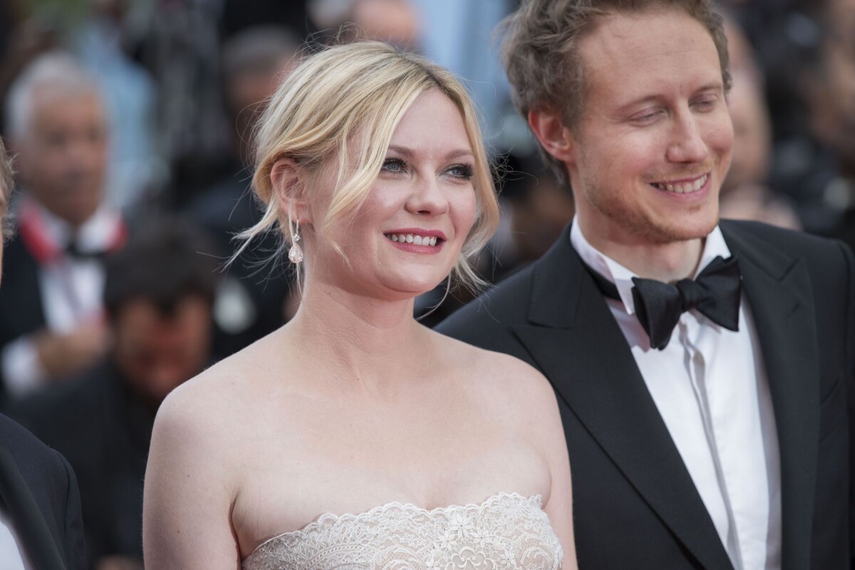 Photo : Kirsten Dunst, Laszlo Nemes - Montée de la cérémonie de clôture ...