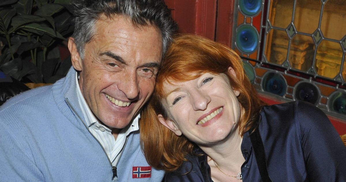 Gérard Holtz et son épouse Muriel à Paris le 5 mars 2012. - Purepeople