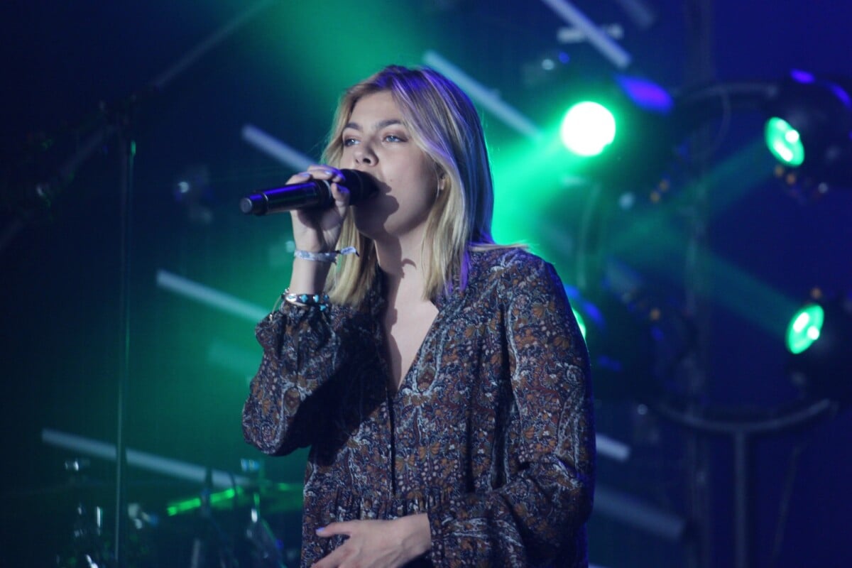 Photo : Louane Emera en concert au festival Solidays à l'hippodrome de ...