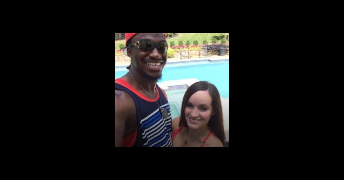 Robert Griffin III et Rebecca Liddicoat (photo de profil Twitter de ...