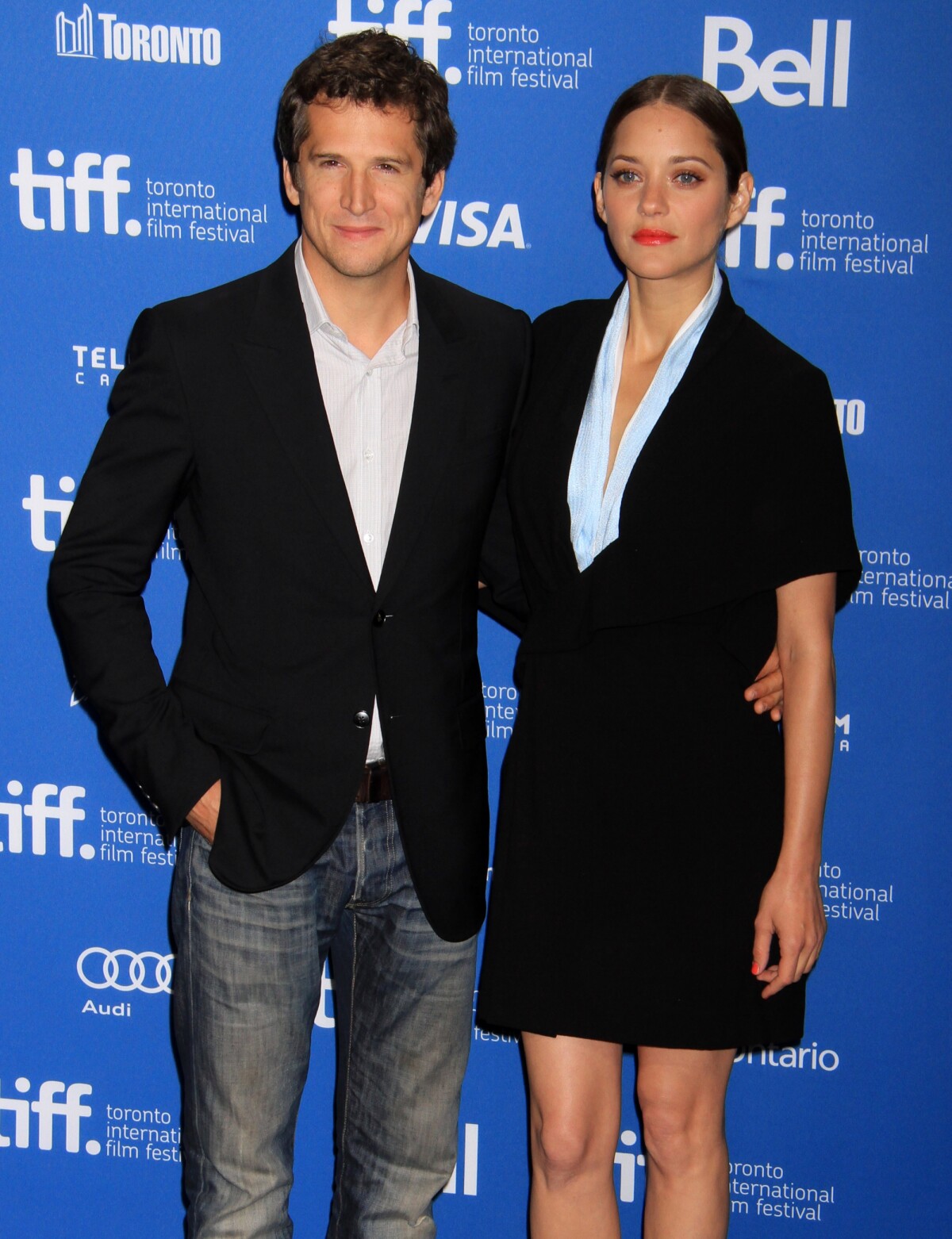 Photo : Marion Cotillard (habillee en Dior Haute Couture) et Guillaume ...