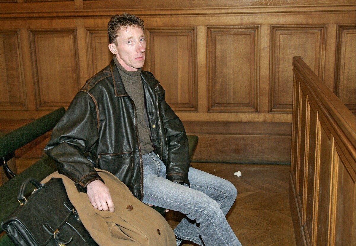 Photo : Patrick Dils au tribunal en 2006 - Purepeople
