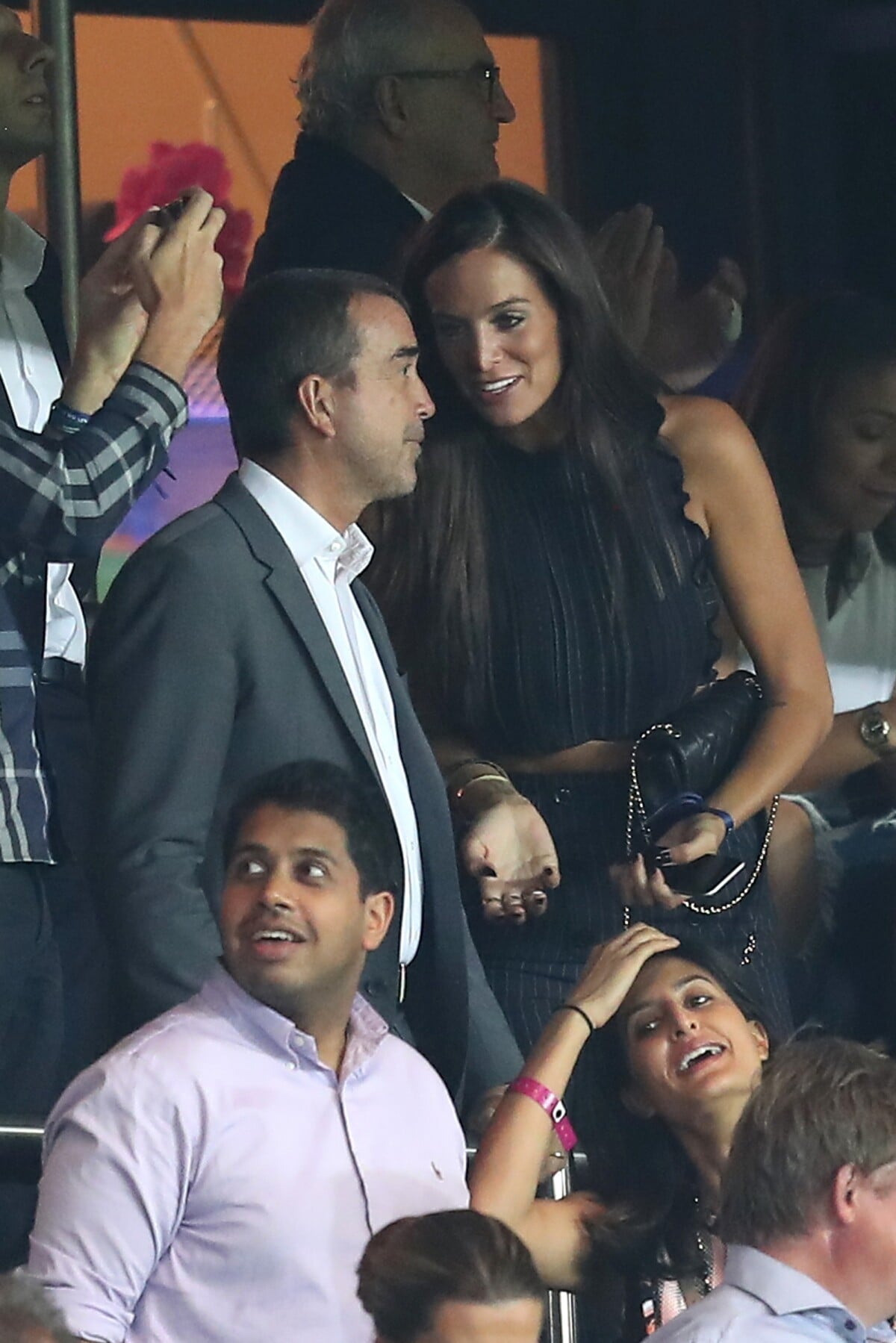 Photo : Arnaud Lagardère et sa femme Jade Foret au match de Ligue des ...