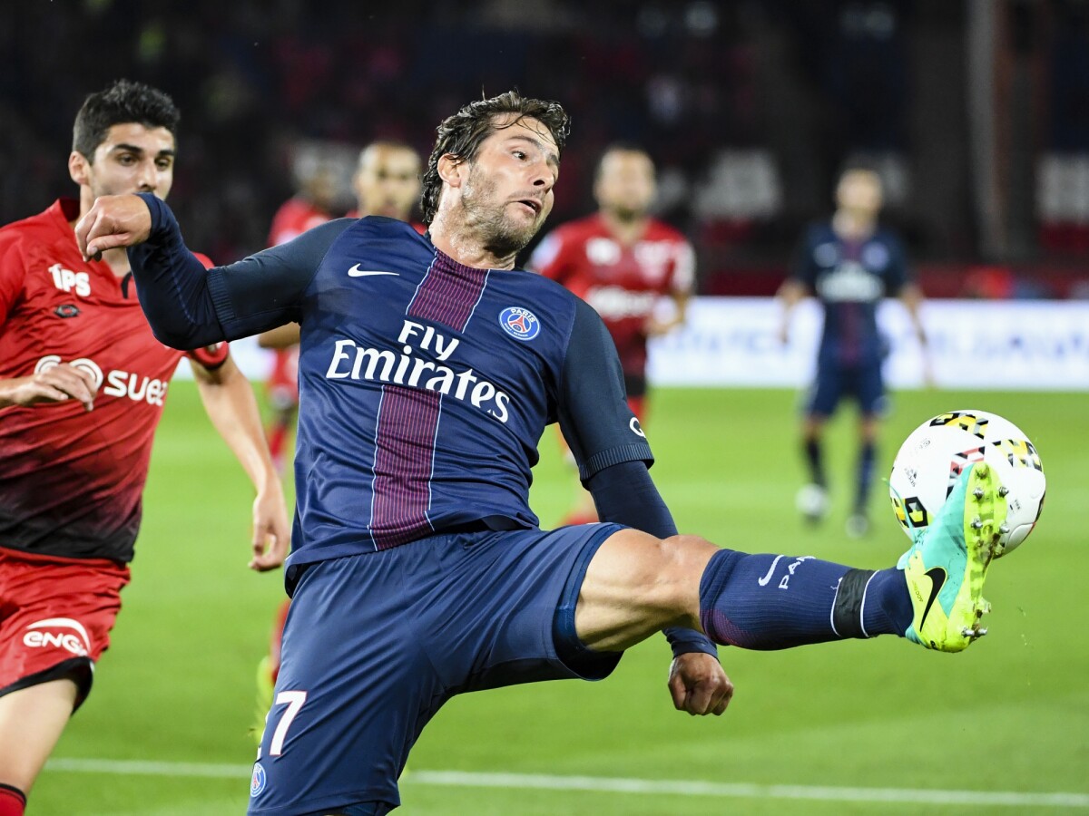 Photo : Andrade Maxwell - Match du Paris Saint-Germain contre Dijon ...