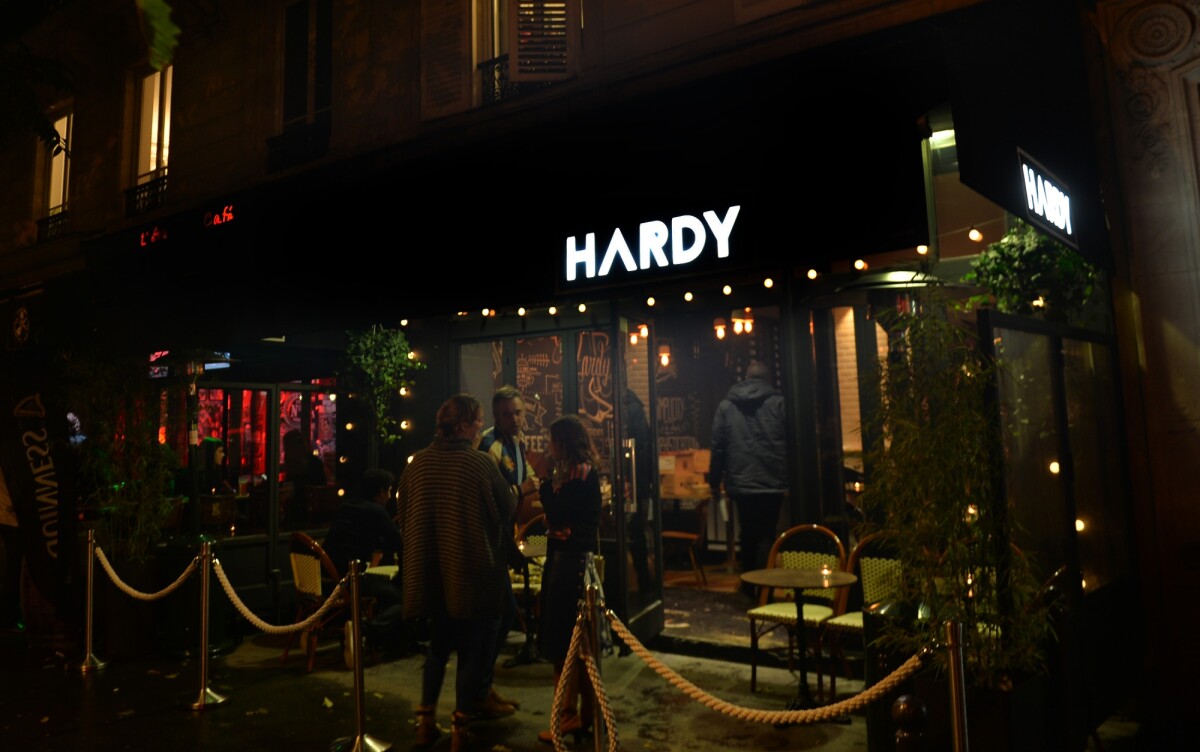 Photo : Exclusif - Illustration façade du restaurant - Soirée de ...