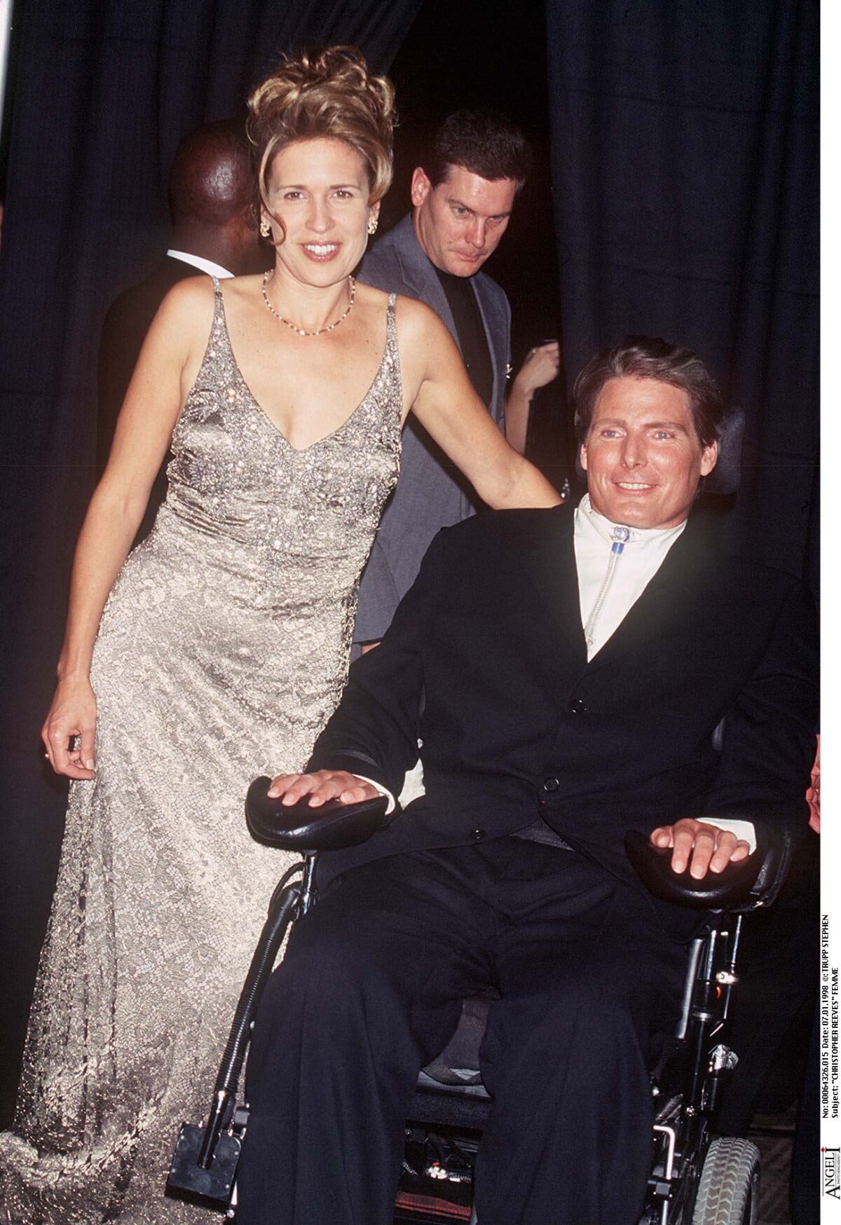 Photo : Christopher Reeve et sa femme Dana à New York en 1998 - Purepeople