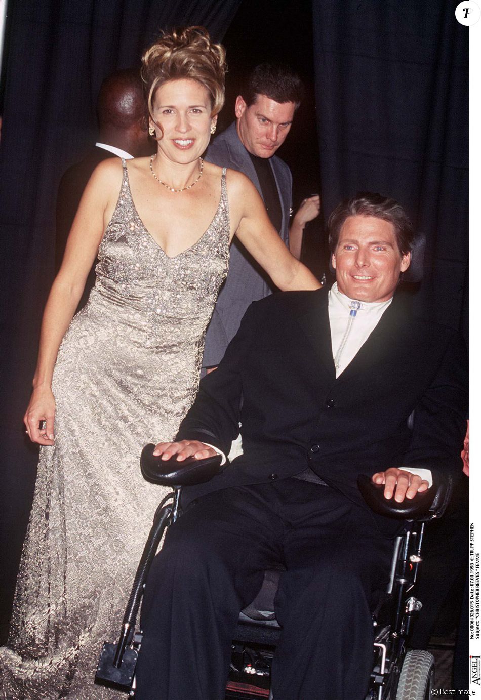 Christopher Reeve et sa femme Dana à New York en 1998 - Purepeople