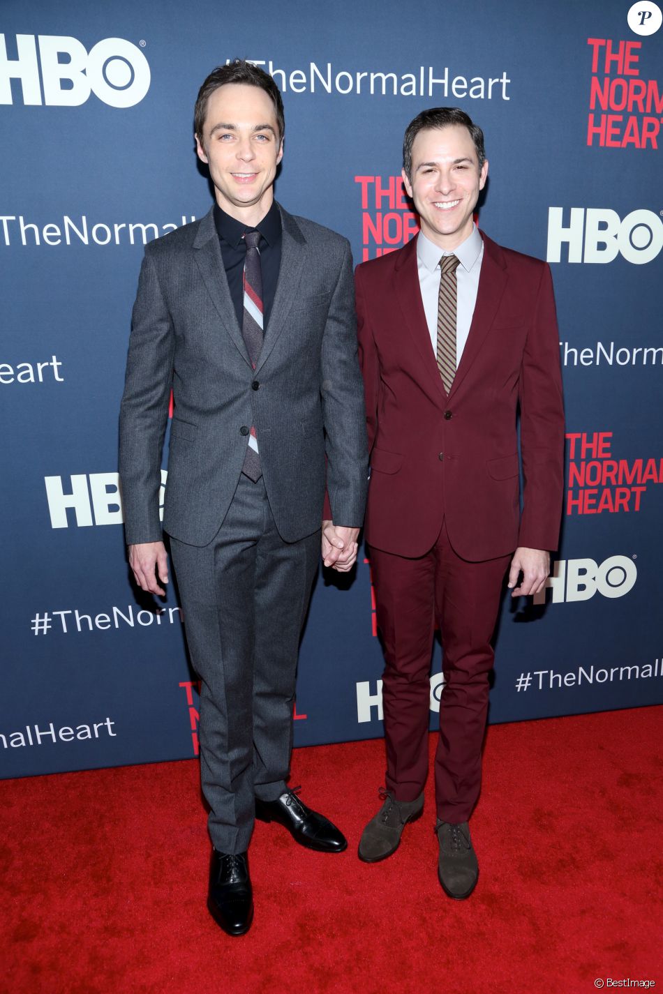 Jim Parsons et Todd Spiewak lors de la première du film The Normal ...