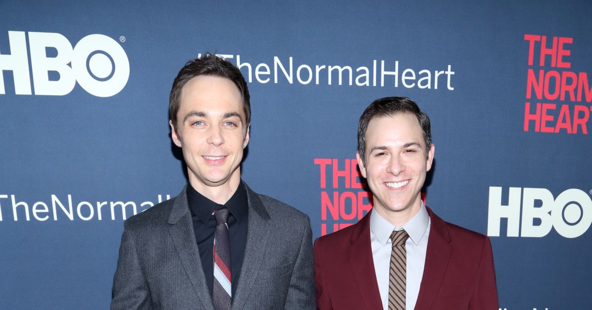 Jim Parsons et Todd Spiewak lors de la première du film The Normal ...