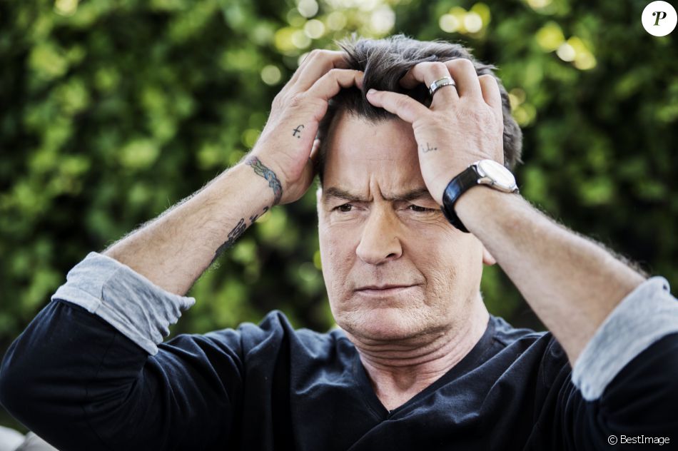 Exclusif - Charlie Sheen pendant un interview à Stockholm pour son show ...