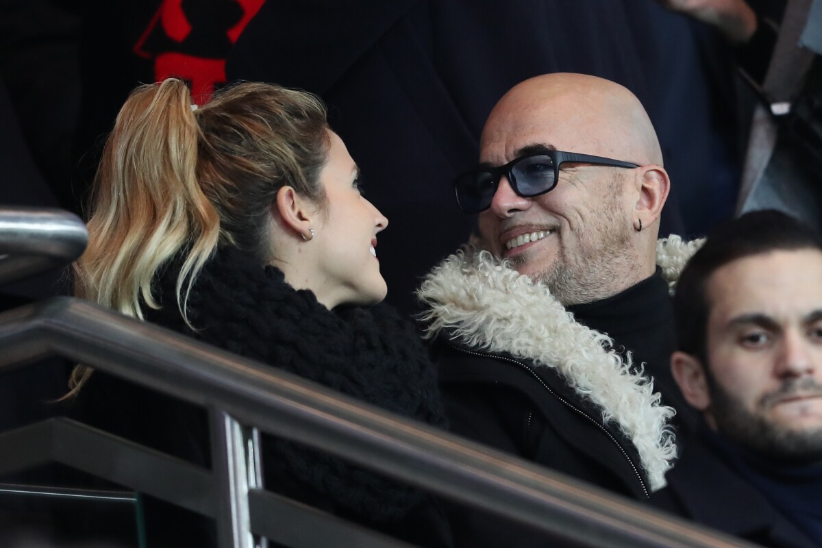 Photo : Pascal Obispo et sa femme Julie Hantson lors du match Paris ...