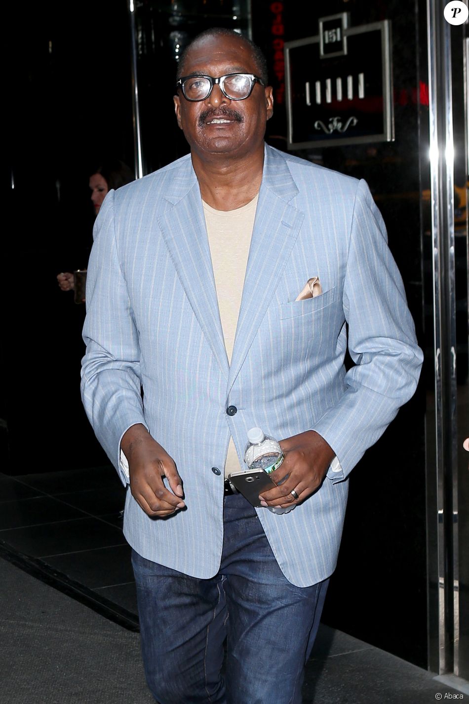 Mathew Knowles dans les rues de New York le 16 août 2016 - Purepeople