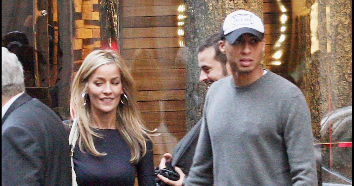 Exclusif - David Trezeguet et sa femme Beatriz (Beatrice) quittant une ...