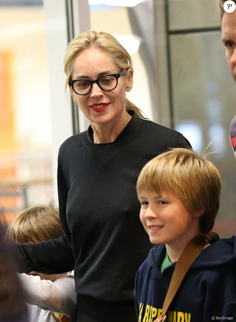 Exclusif - Prix Special - No web - No blog - Sharon Stone et ses trois ...