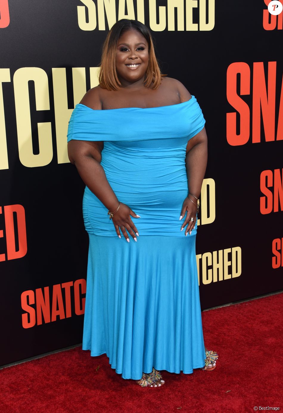 Raven Goodwin à la première de 'Snatched' au théâtre Regency Village à ...