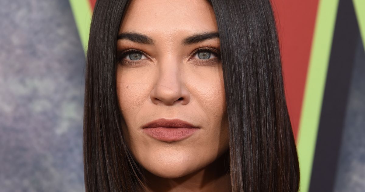 Jessica Szohr à la première de la série 'Twin Peaks' à l'hôtel Ace à ...