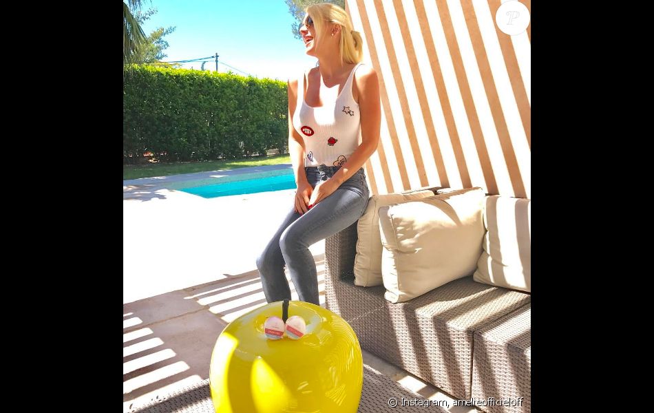 Amélie Neten, sur Instagram le 9 mai 2017. - Purepeople