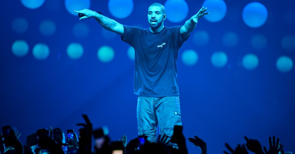 Drake en concert à l'AccorHotels Arena à Paris le 12 mars 2017 ...