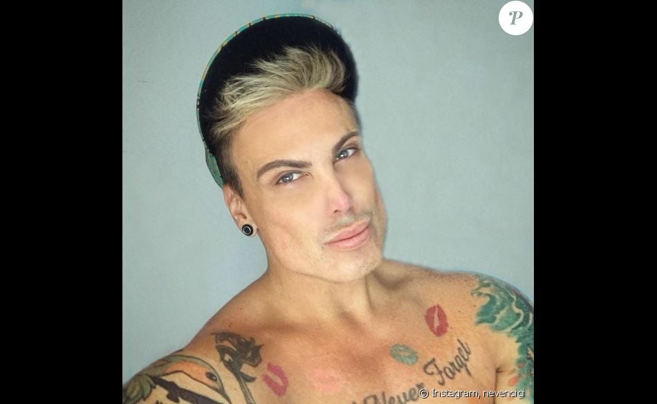 Neven Ciganovic en mode selfie sur Instagram. Juin 2017. - Purepeople