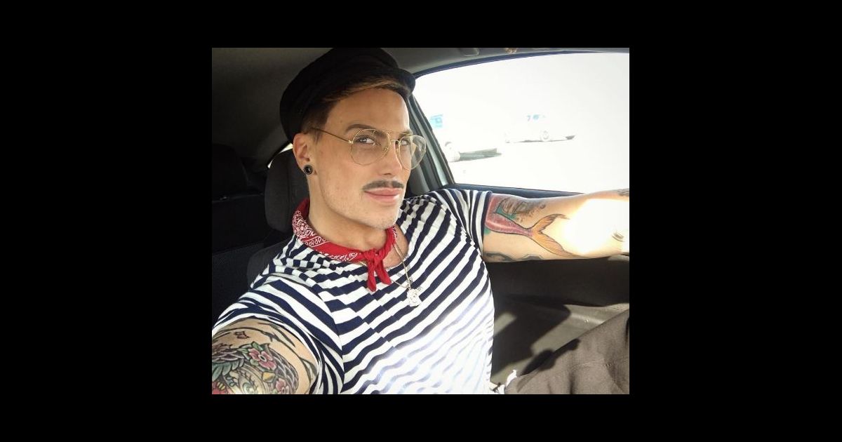 Neven Ciganovic en mode selfie sur Instagram. Mars 2017 - Purepeople
