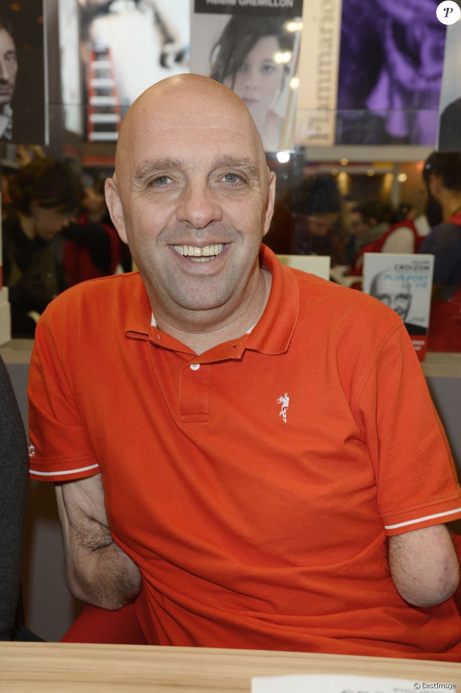 Philippe Croizon - 34e édition du salon du livre à la Porte de ...