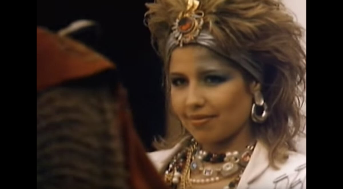 Vidéo : Jermaine Jackson et Pia Zadora - When The Rain Begins To Fall ...